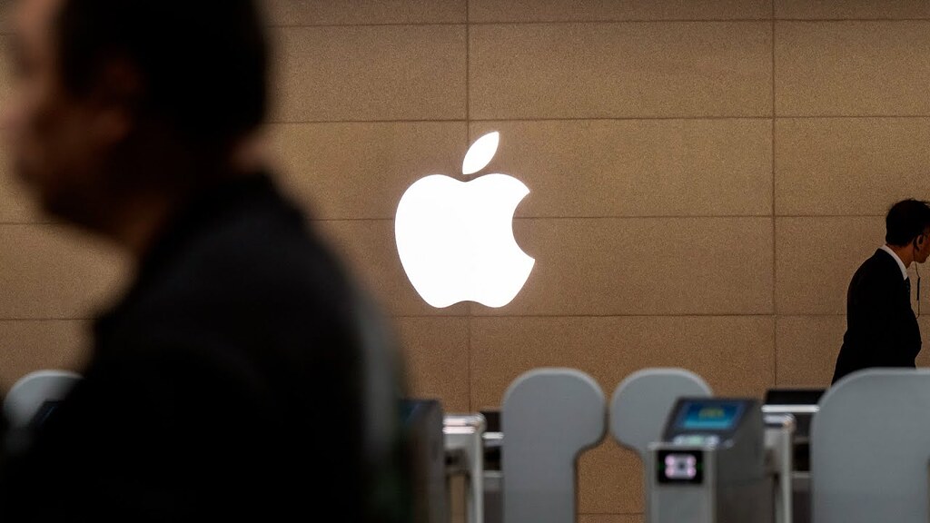 Apple Shakes Up AI Unit - open-source - Art of Smart
